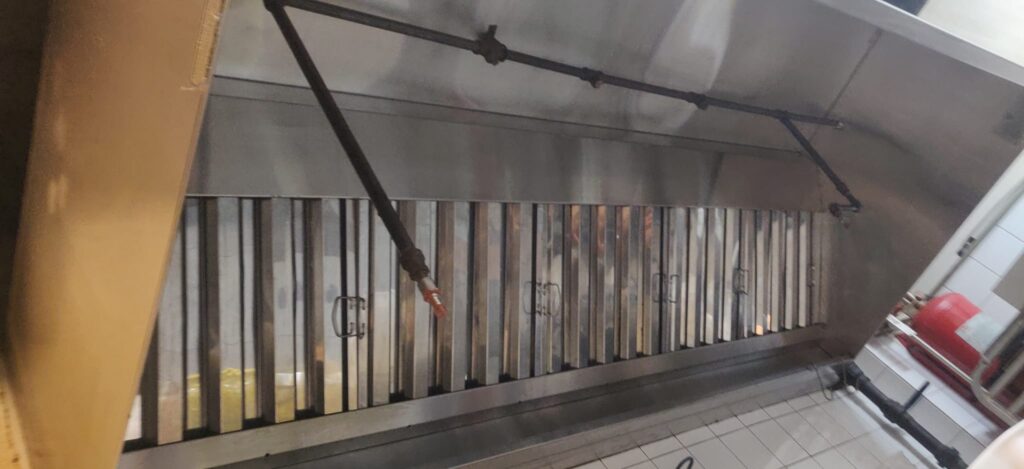 Commercial kitchen exhaust hood cleaning service in Ontario